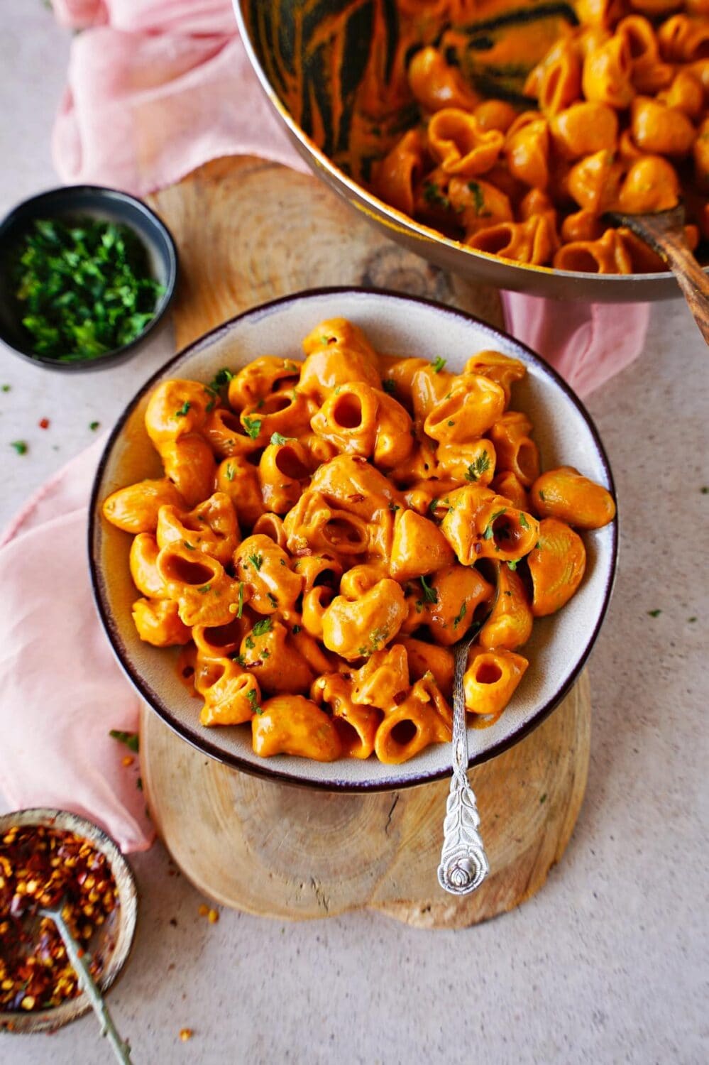 Roasted Red Pepper Pasta - Elavegan