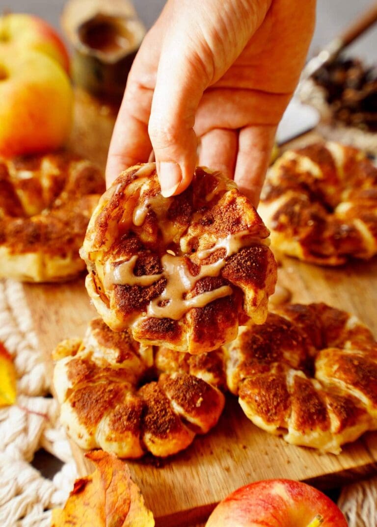 Puff Pastry Apple Rings - Elavegan