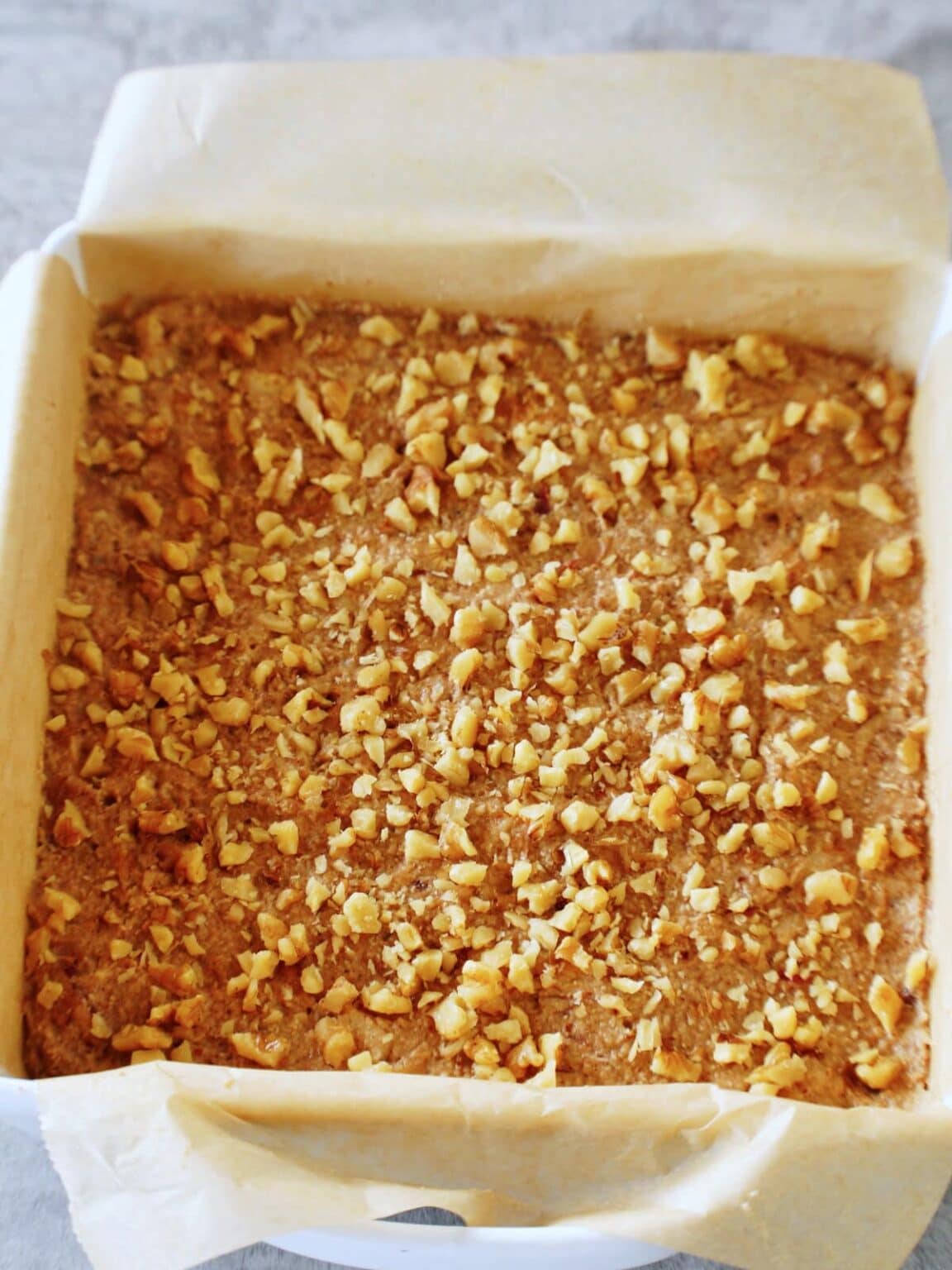 Hazelnut and Date Cake - Elavegan