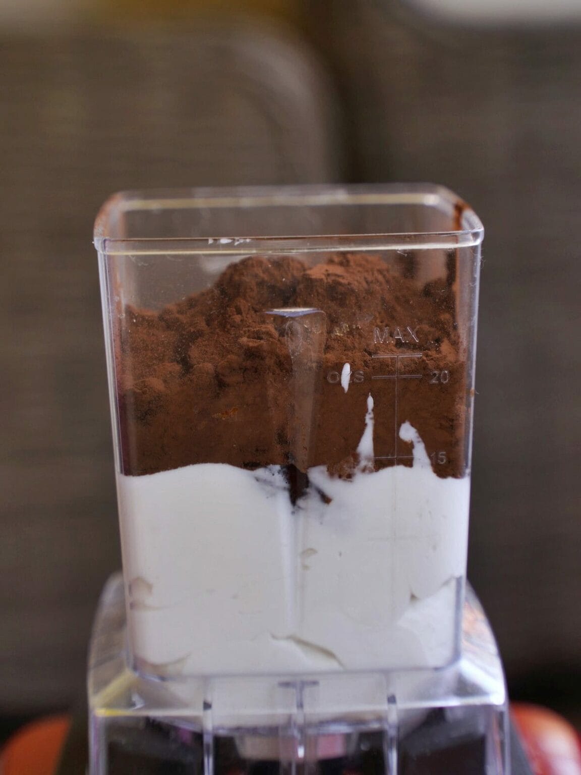 Healthy Chocolate Mousse - Elavegan